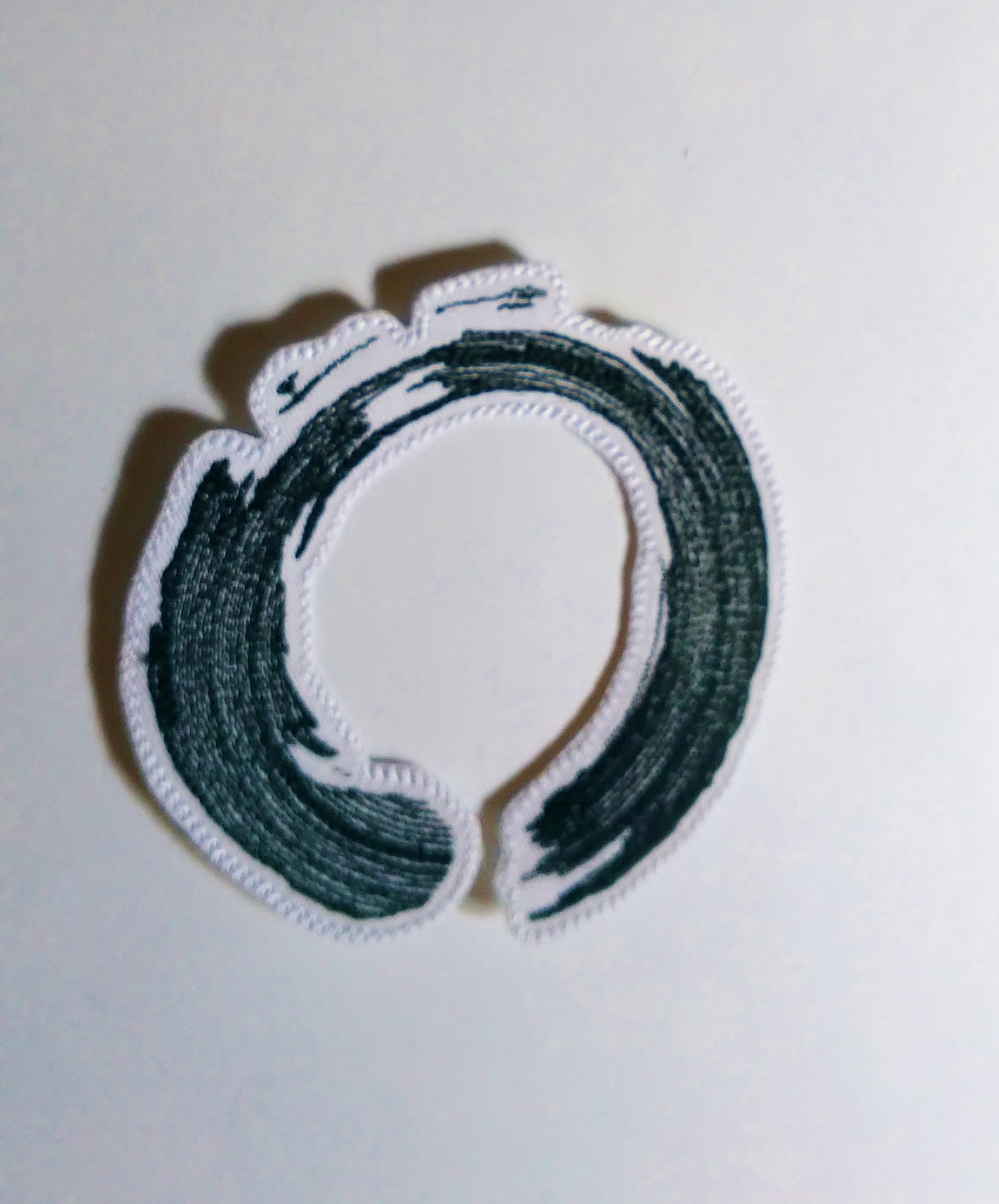 Imperfect Circle Patch Embroidered Iron on Enso Circle Buddhist Crest ...