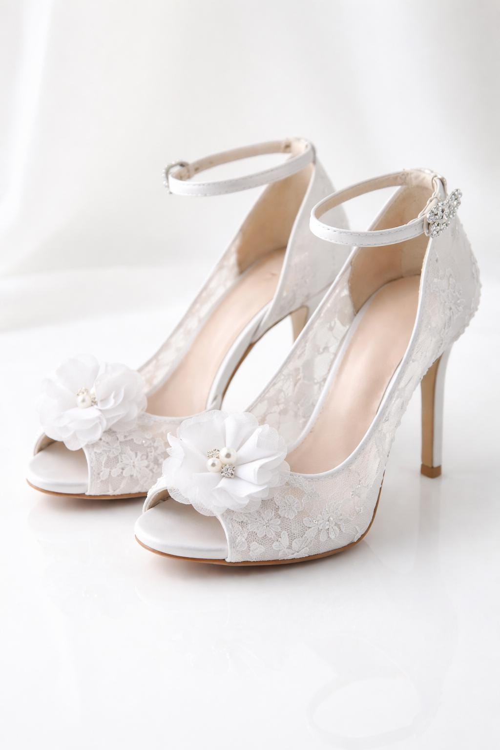 Elegant White Bridal Shoe Clips - Wedding, Bridesmaid, Mother of the ...