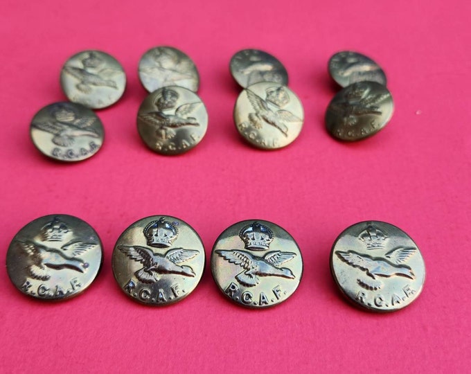 RCAF WW2 Royal Canadian Air Force J. R. Gaunt Montreal Buttons Lot 12 ...