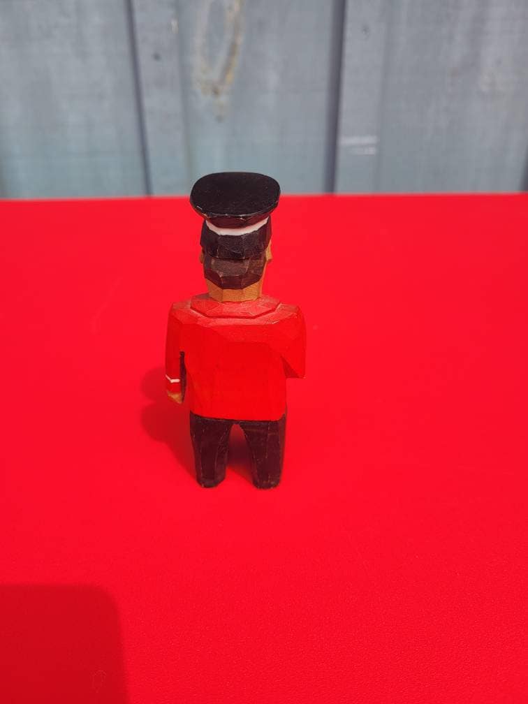 Vintage Folk Art Wood Carving of Bellhop/porter Unsigned | Etsy