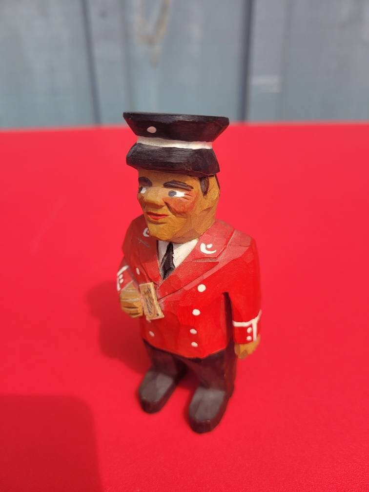 Vintage Folk Art Wood Carving of Bellhop/porter Unsigned | Etsy