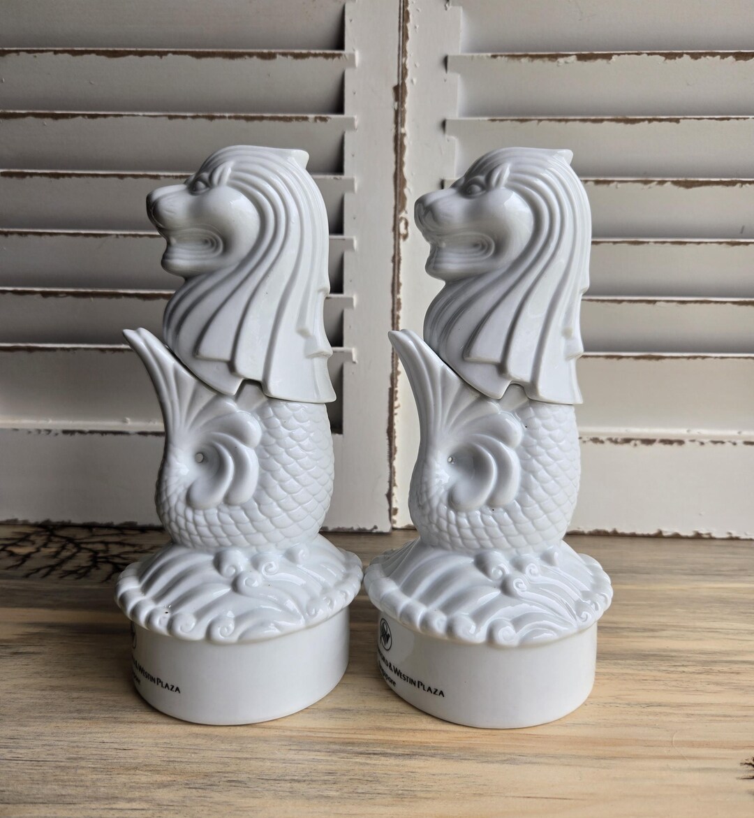 Westin Hotel Singapore Merlion Drink Decanters Pair - Etsy