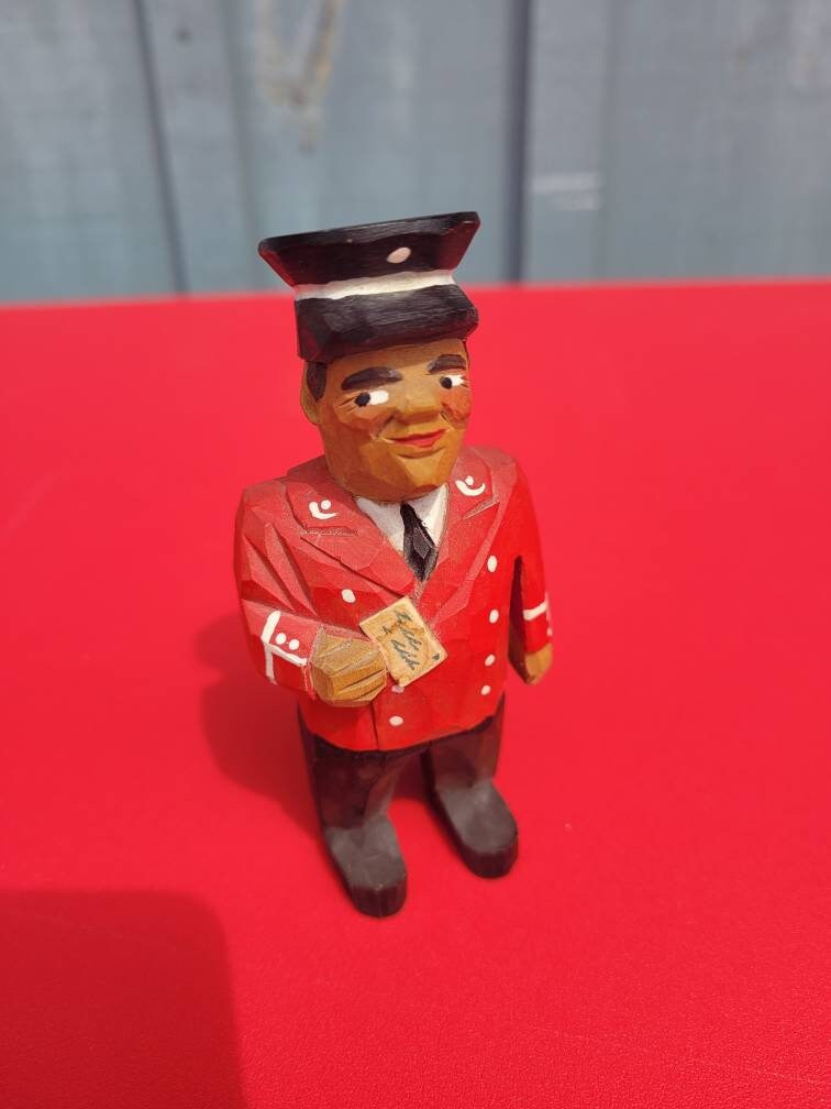 Vintage Folk Art Wood Carving of Bellhop/porter Unsigned | Etsy