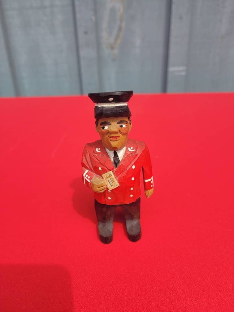 Vintage Folk Art Wood Carving of Bellhop/porter Unsigned | Etsy