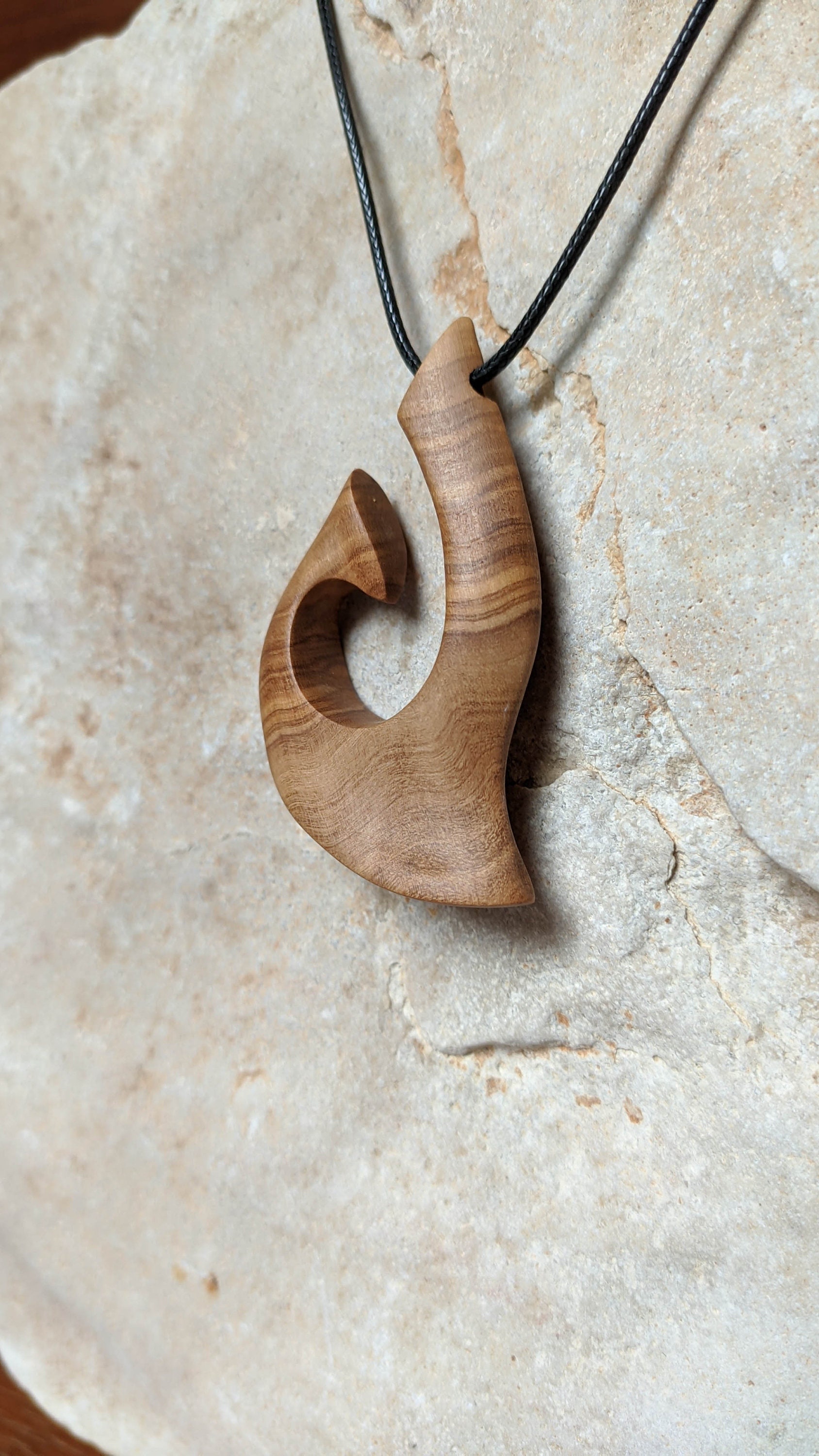 Hand Carved Olive Wood Maori Fish Hook Necklace Pendant, Maori Pendant ...