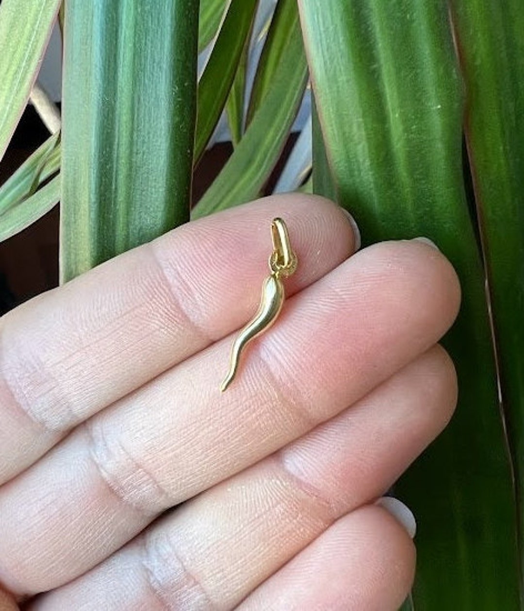 Cornicello Charm in Solid 18K Yellow Gold - Etsy