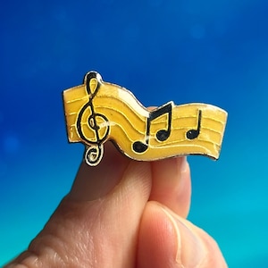 Music Pins | Vintage Gold-tone Treble Clef Badge | Say It With Music ...