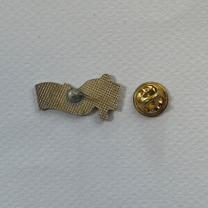 Music Pins | Vintage Gold-tone Treble Clef Badge | Say It With Music ...