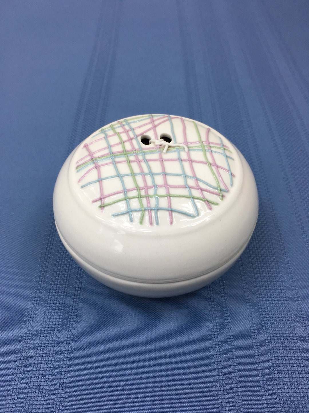 Signed 1982 Japanese Porcelain Trinket Box With String Design - Etsy