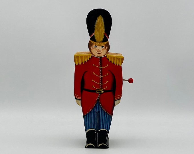 1960s YONE Wind-up Tin Soldier Toy Vintage YONE Japan Wind-up British ...