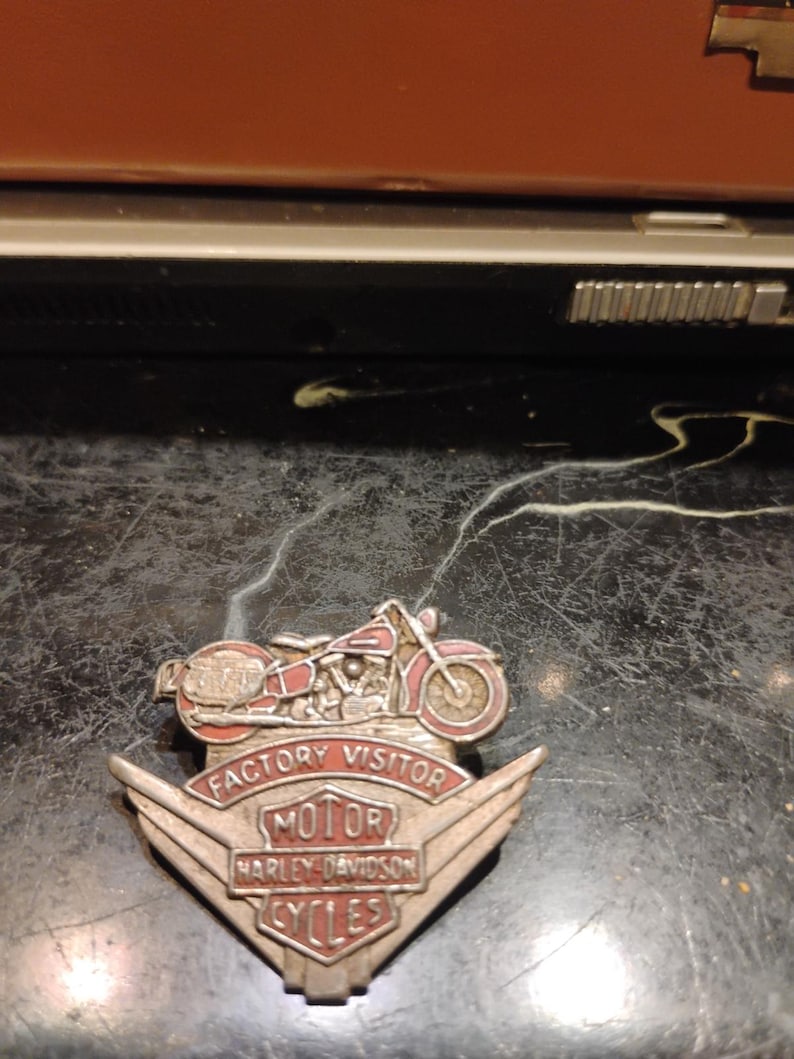 1950 Harley Davidson Factory Visitor Badge/pin - Etsy