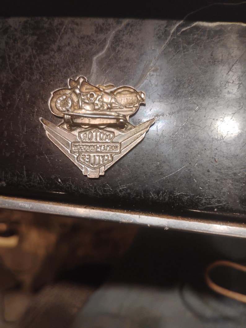 1950 Harley Davidson Factory Visitor Badge/pin - Etsy