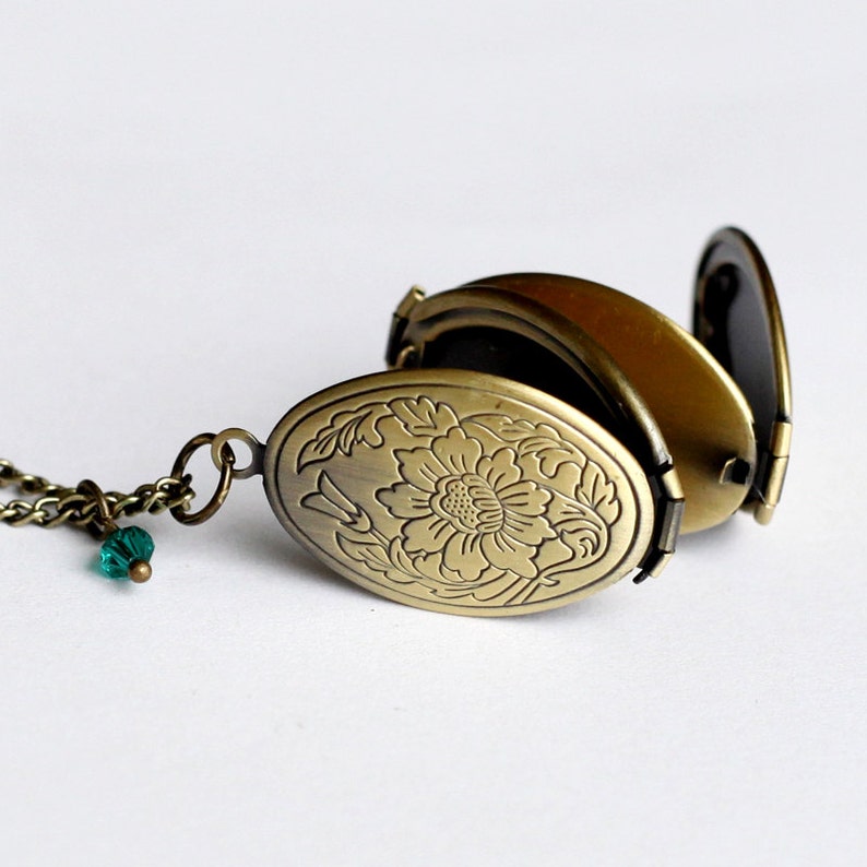 Photo Locket Necklace, Secret Message, Vintage Style Four Photo Locket ...