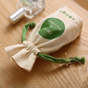 Personalize the Rectangle Bottom Cosmetics Bath Perfume Essential Oils ...