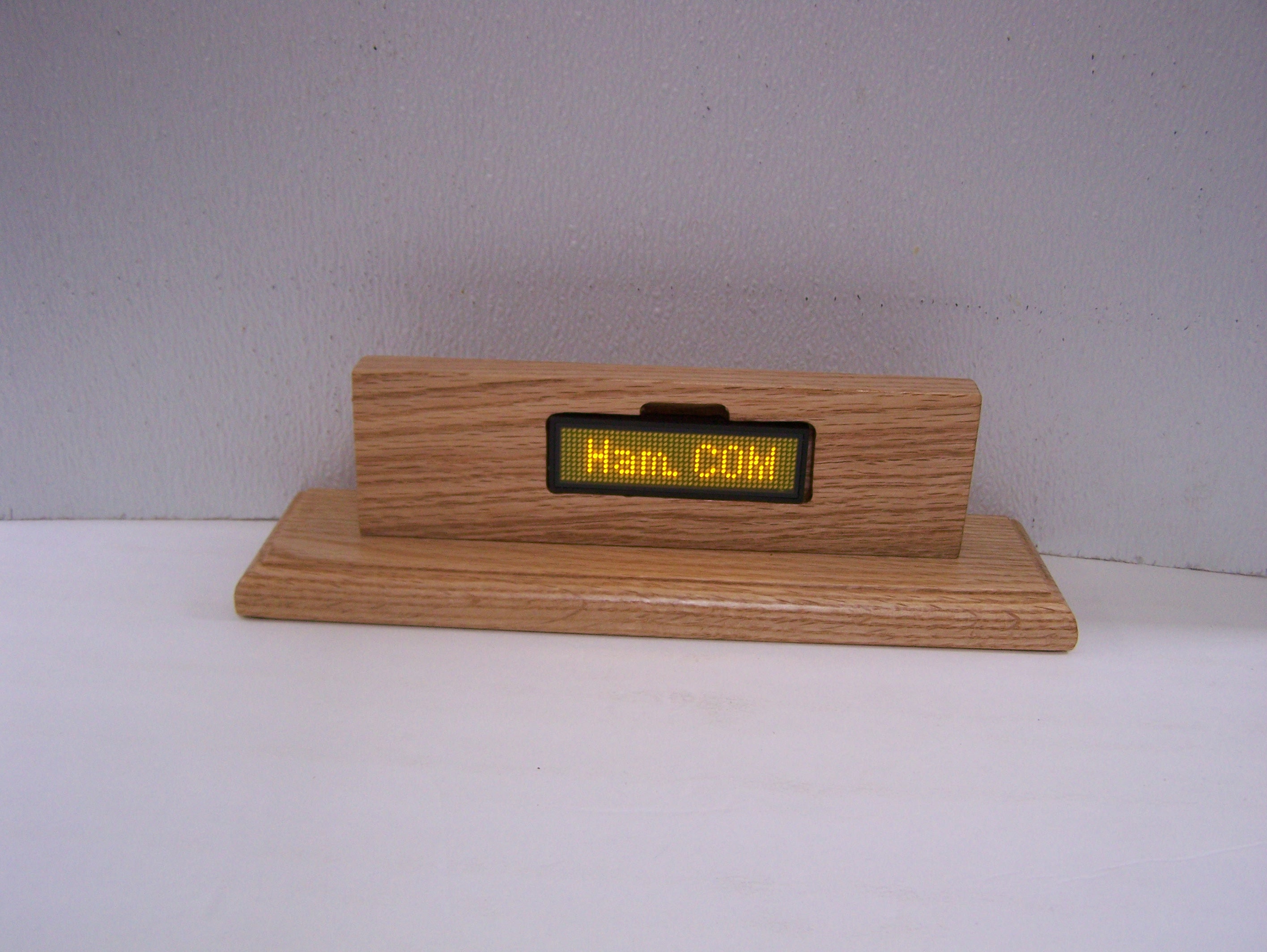 LED Badges, Personal Billboard, Scrolling LED Badges, LED Name Badge ...
