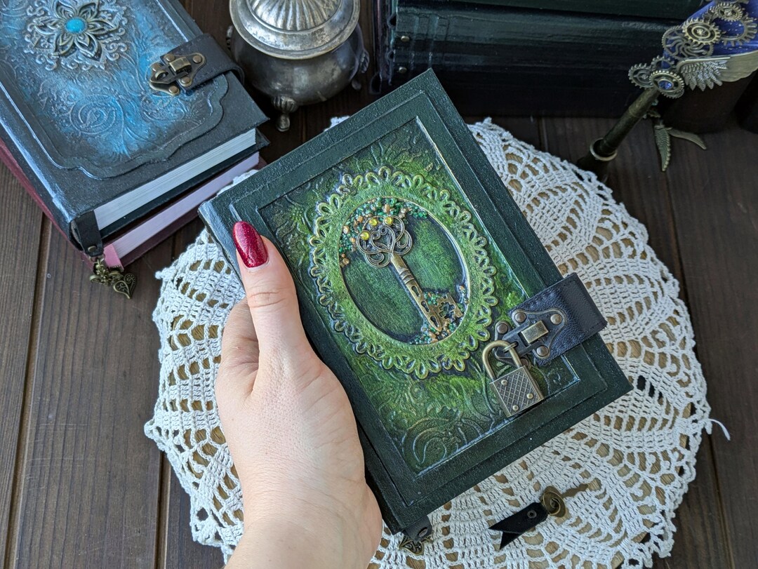 Handmade Green Grimoire, Lockable Book of Shadows, A6 Magic Diary - Etsy