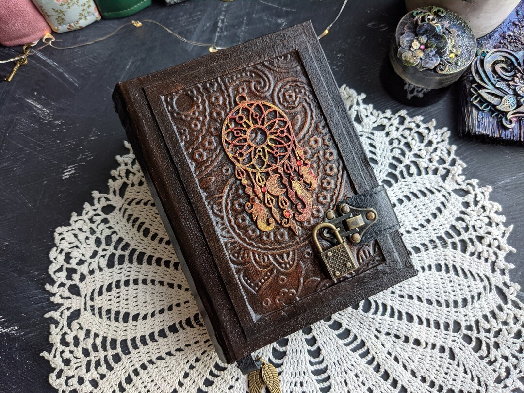 Red Grimoire With Lock, Fantasy Notebook With Lock and Key - Etsy