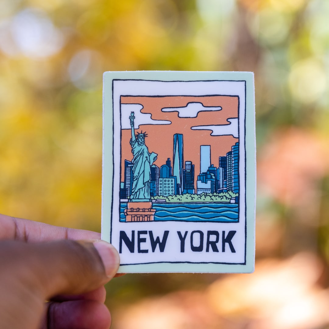 A NEW YORK City Picture // Weatherproof Vinyl // Statue of Liberty ...