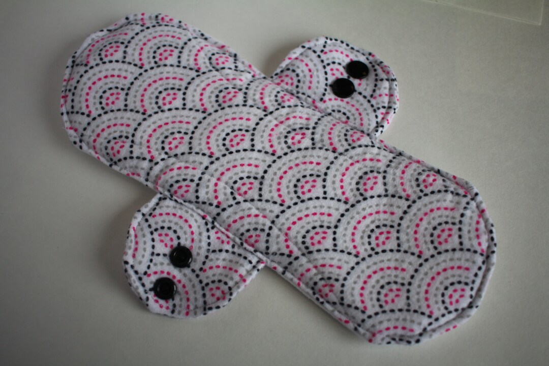 9" Double Layer Incontinence Pad Running Stitch Motif in Black, Gray ...