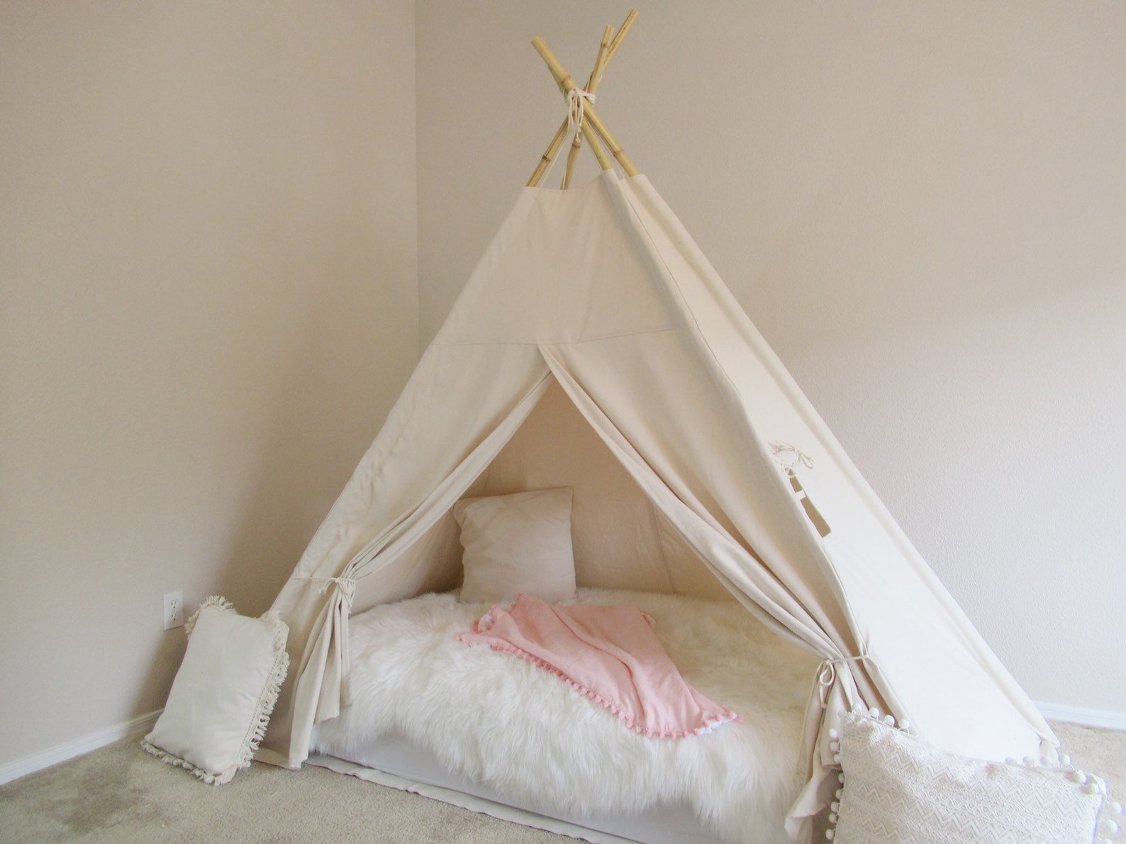 Plain Bed Teepee With Higher Standing Room, Tent Bed Canopy, Kids ...