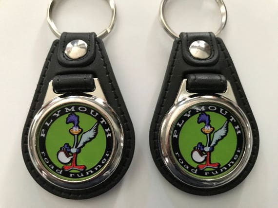 Keyrings ROAD RUNNER PLYMOUTH KEYCHAIN SET 2 PACK Collectables ubi.uz