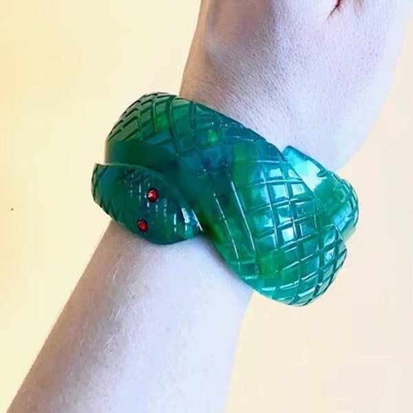 Bakelite Jewelry - Etsy
