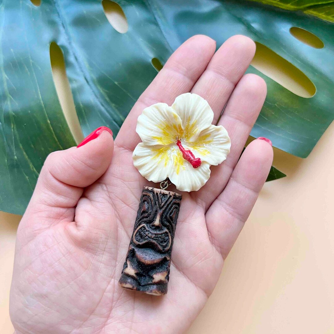 Tiki Brooch Bakelite Brooch 1940s 1950s Inspired Resin Brooch Hawaiian ...