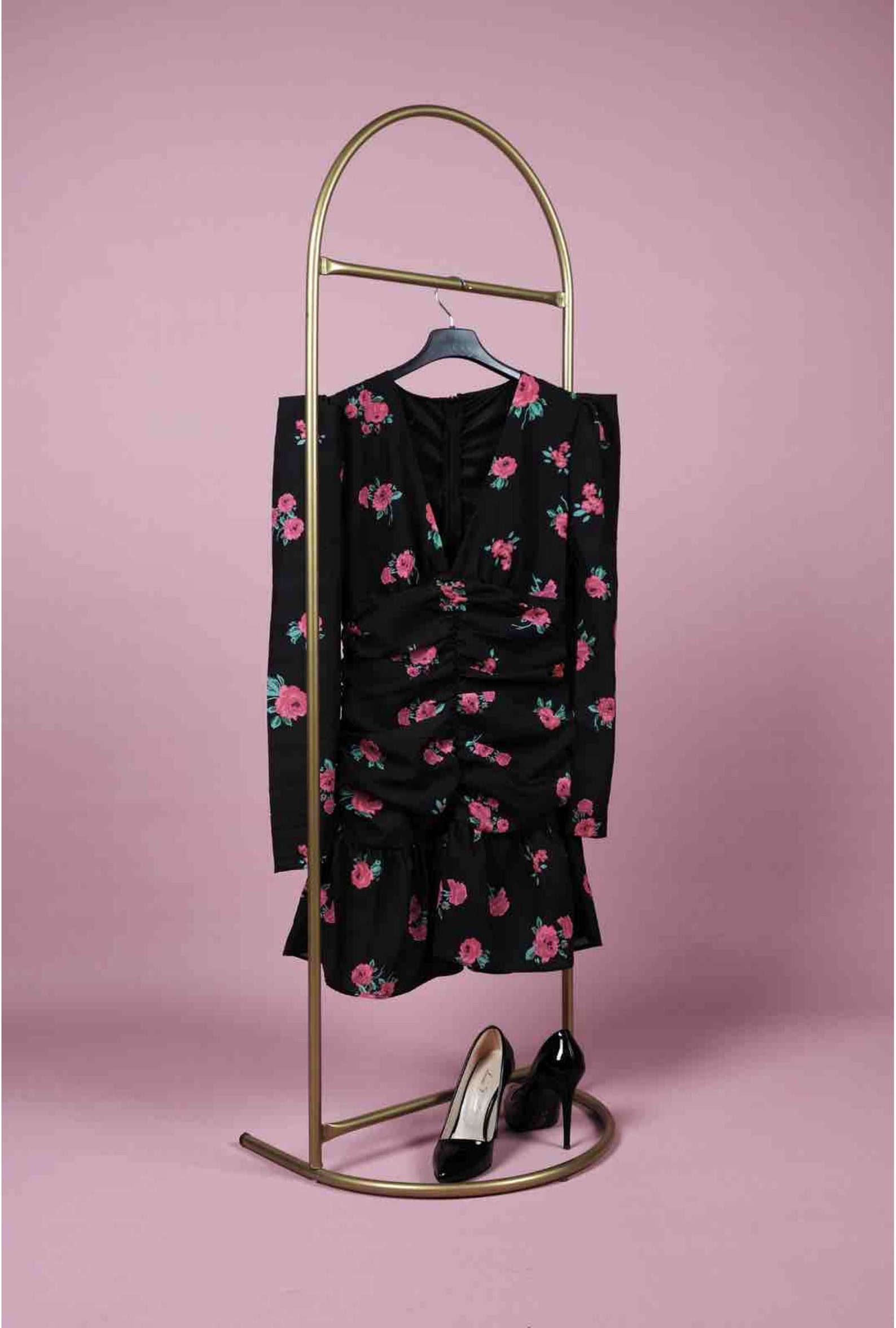 Standing Clothing Rack, Custom Boutique Display for Retail Store ...