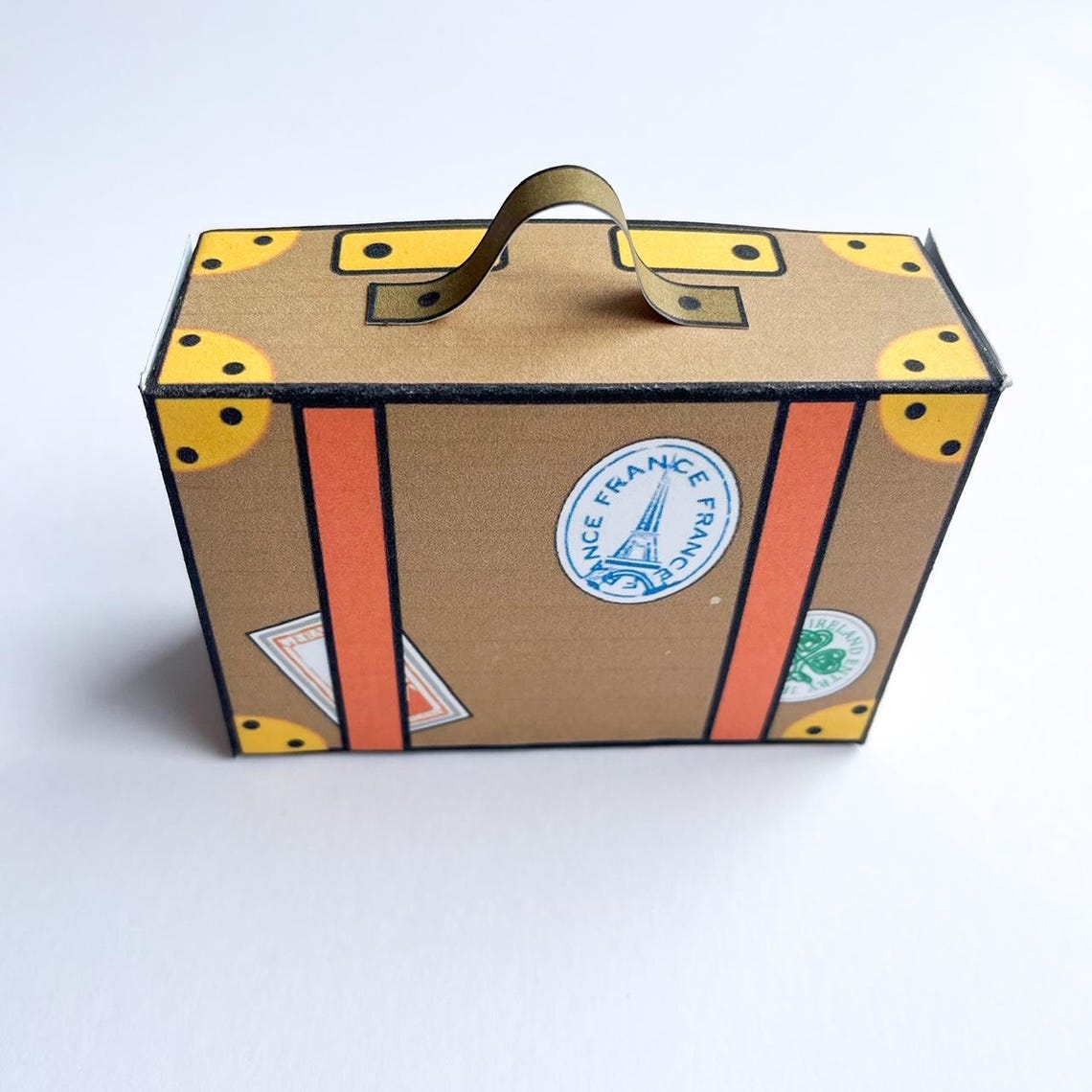 Craft Suitcase- Make a DIY Paper Suitcase for Your School Project or ...