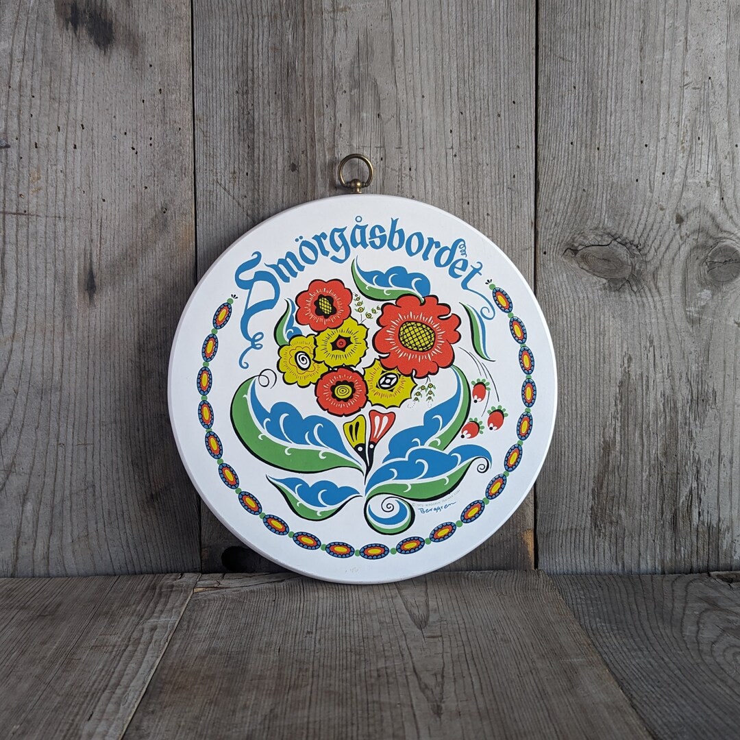 Vintage 1972 Swedish Floral Charcuterie Board, Berggren Trayner Corp ...