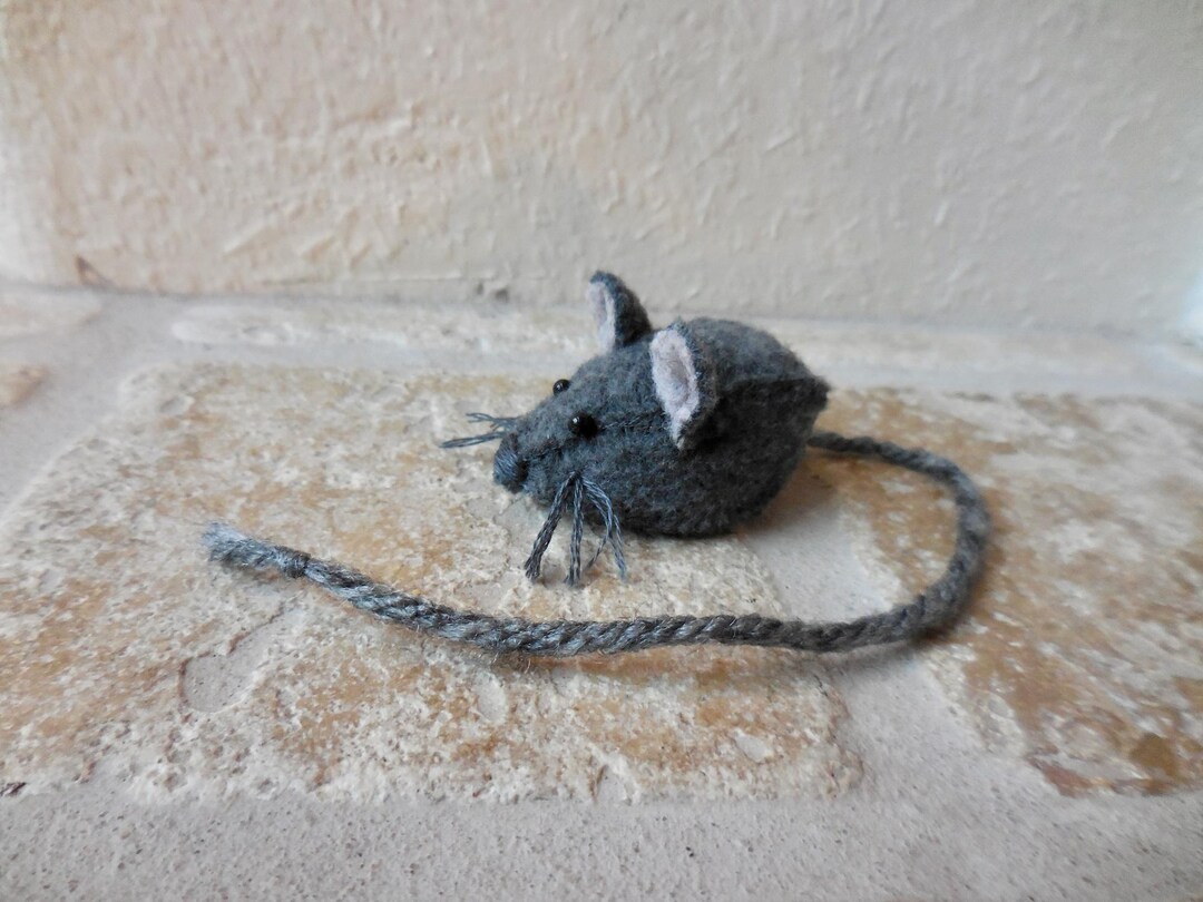 Small Felt Mouse: Handmade Gray Stuffed Mouse - Etsy