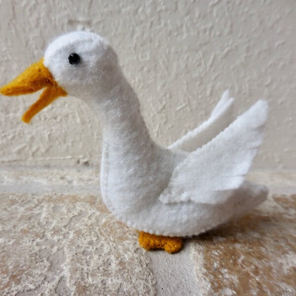 Small Goose Figurine - Etsy