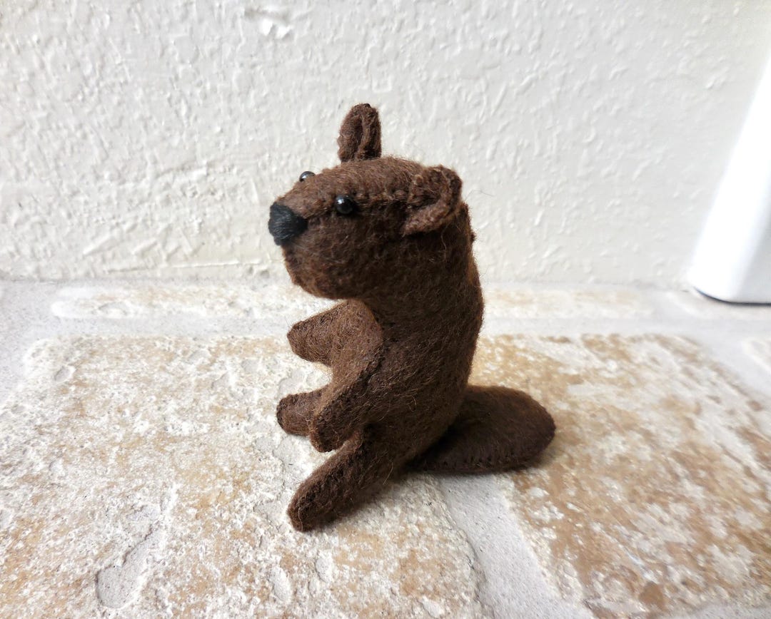 Peluche a forma di castoro in feltro fatto a mano: regalo a tema bosco ...