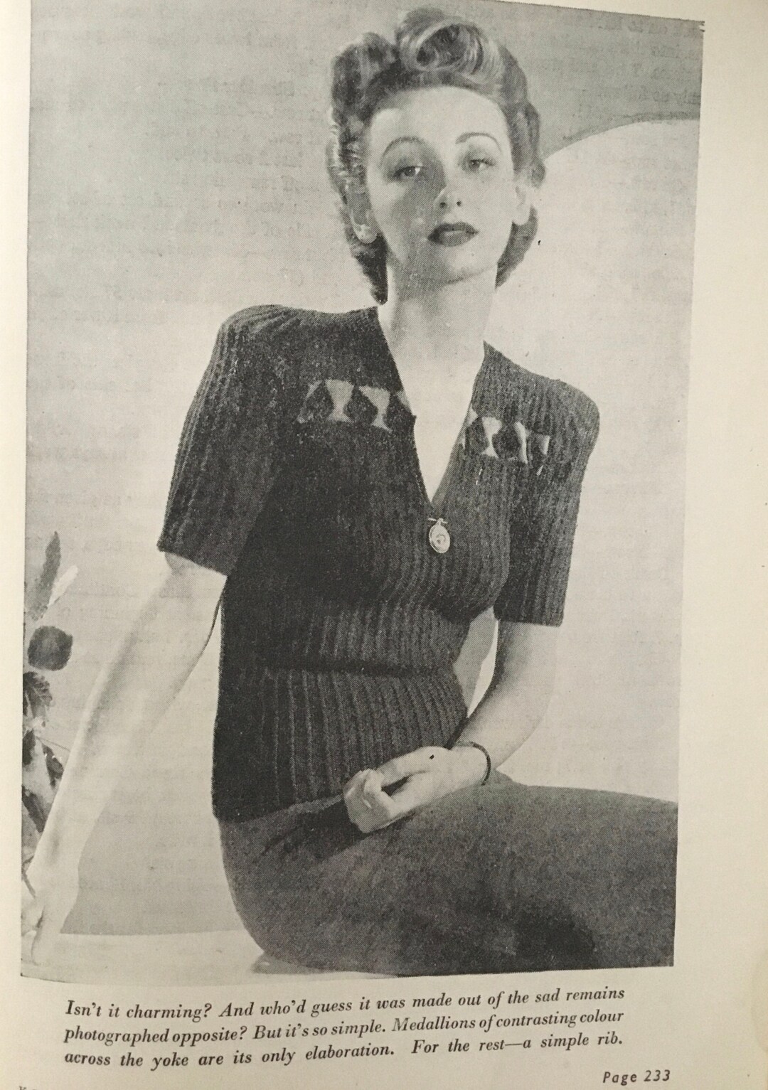 Vintage Complete Home Knitting Illustrated Hardback Book by Margaret ...