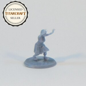 3D Resin Printed 28mm Scale Lunging Female Modern Zombie - Etsy