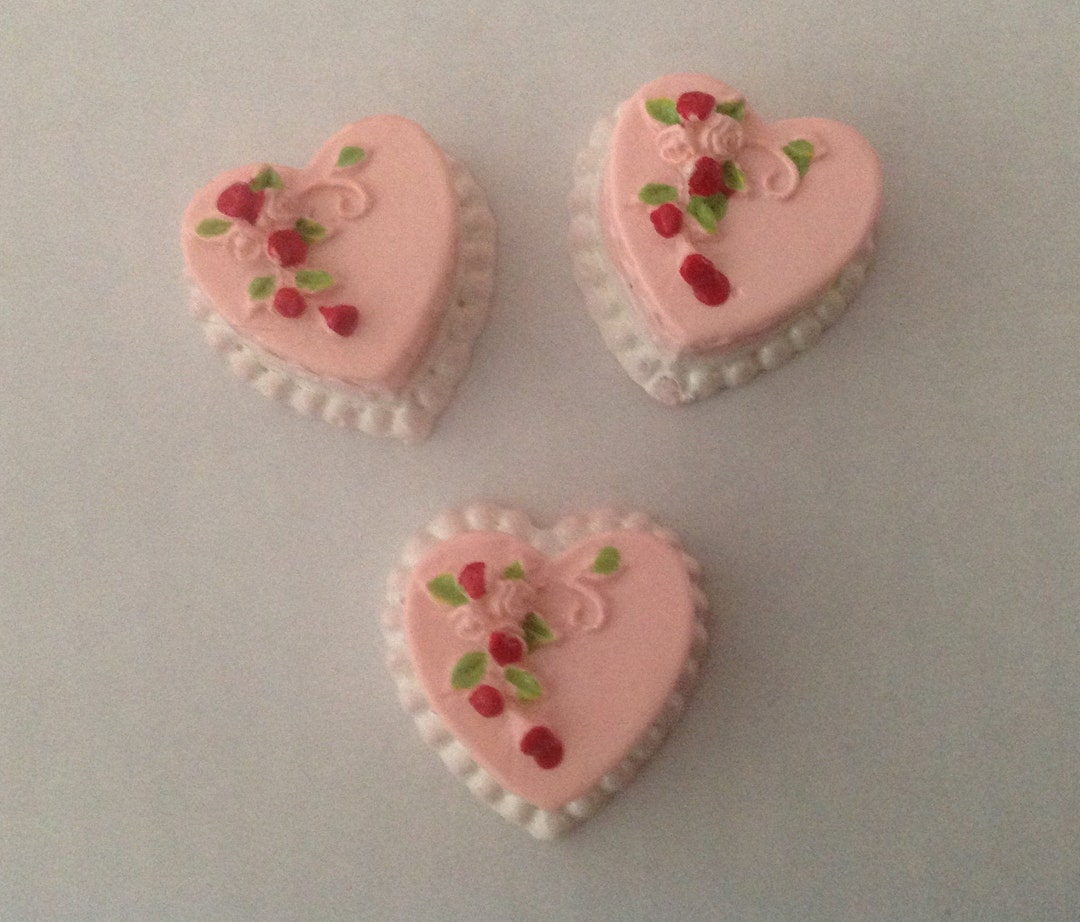 1 Mini Heart Cake, Mini Resin Cake, Miniature Food Display, Dollhouse ...
