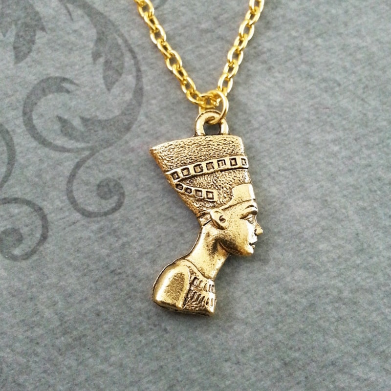 Gold Queen Nefertiti Necklace - Etsy