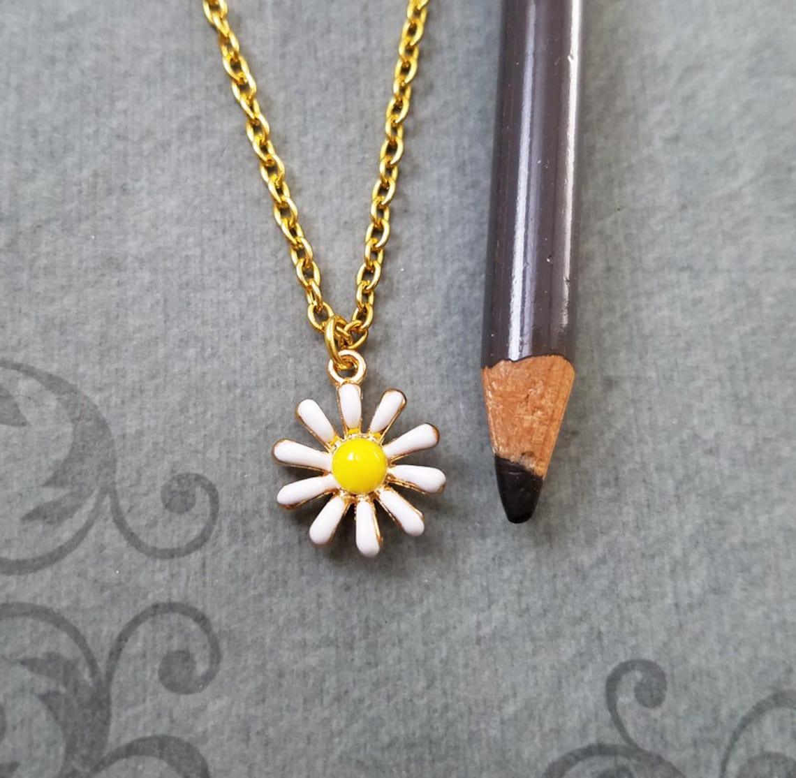 Daisy Necklace SMALL Daisy Jewelry Daisy Pendant Daisy Charm Flower ...
