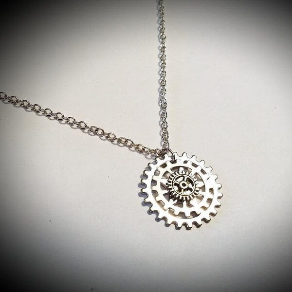 Silver Gear Necklace - Etsy