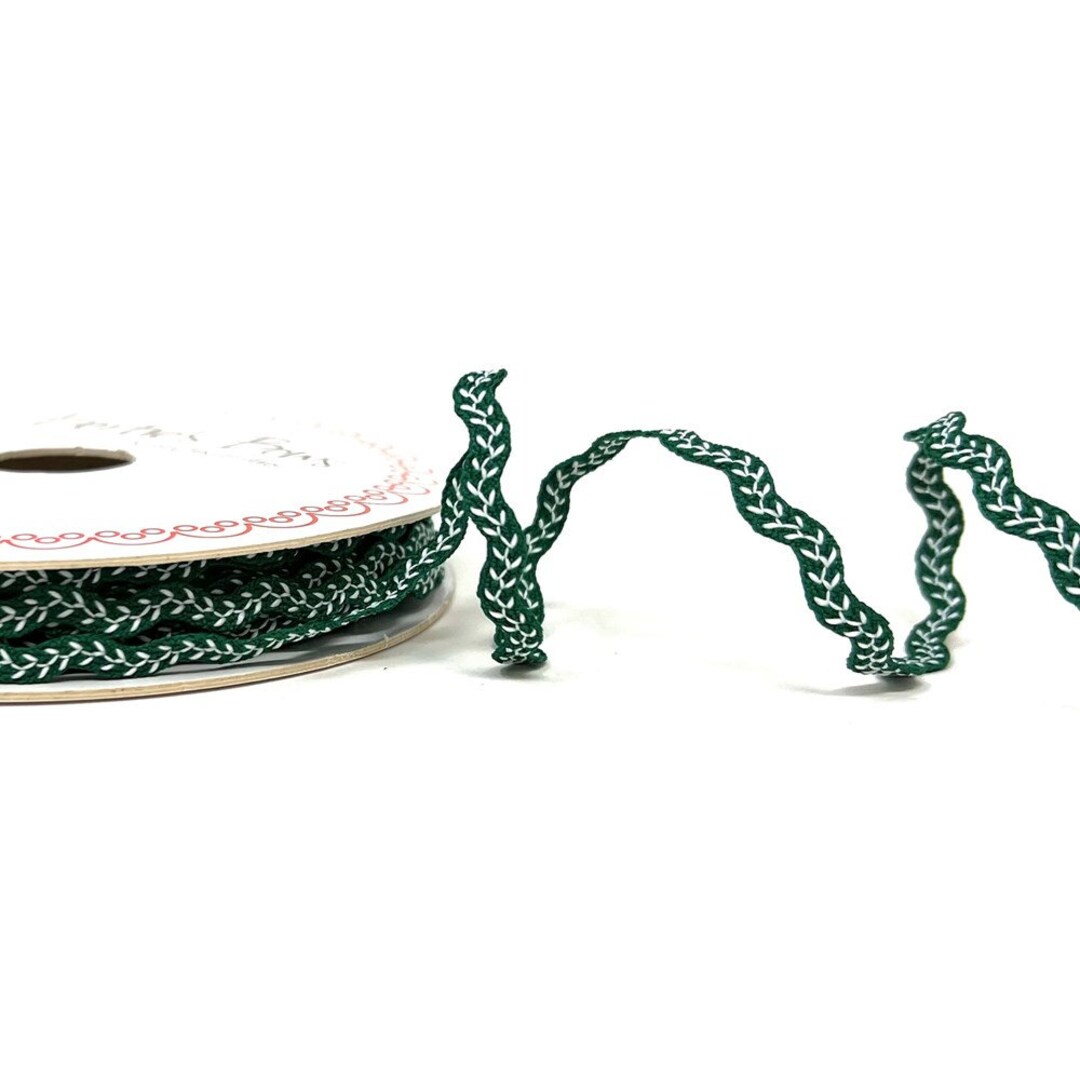White Vine Stitch on Forest Green Small Ric Rac Trim, 6mm (7/32in) Wide ...