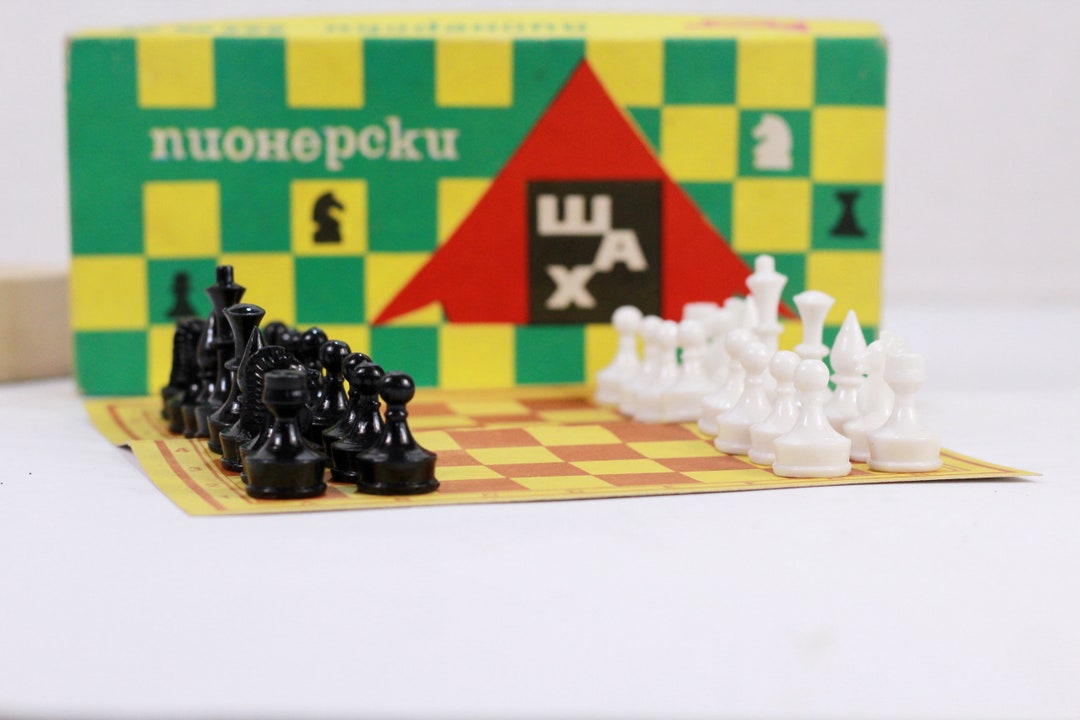 Vintage Chess Set, Travel Chess Game, Small Chess Game, Travel Chess ...