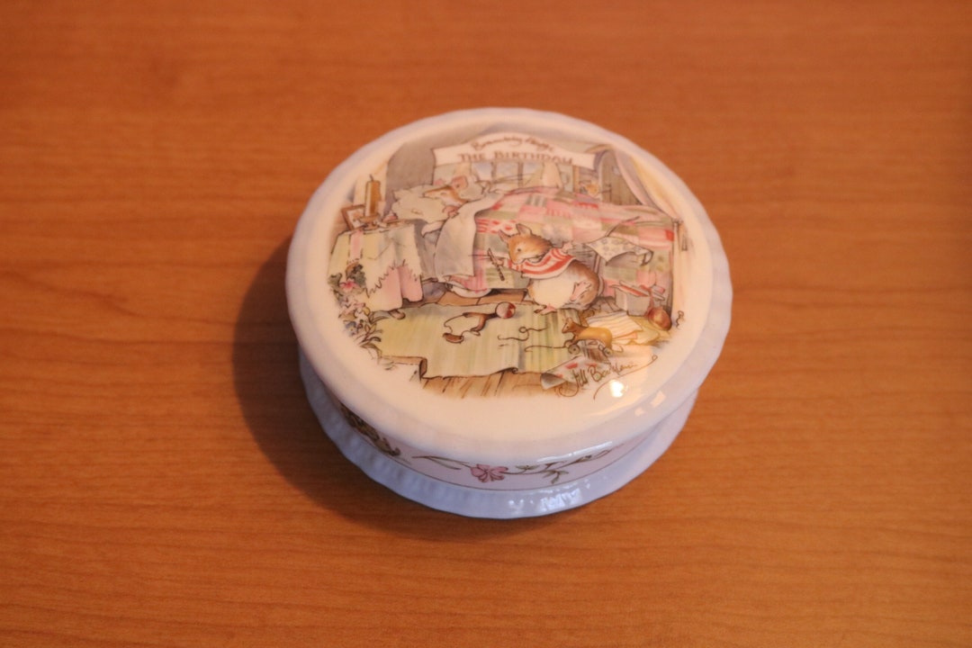 Brambly Hedge Vintage 1987 the Birthday Trinket Box, Brambly Hedge Mice ...