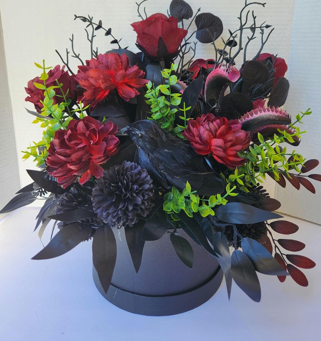 Halloween Gothic Style Centerpiece Decor With Crow, Eerie Floral ...