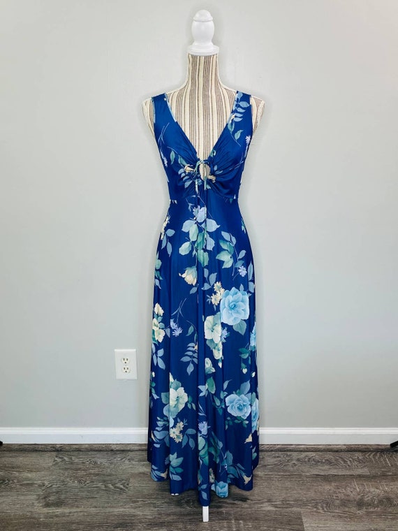 Vintage shadowline floral keyhole - Gem