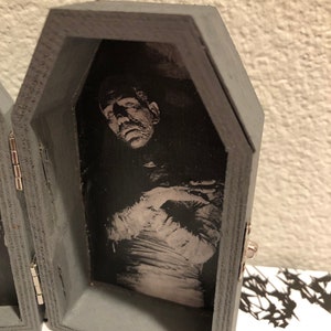 Universal Monster Mummy Wood Coffin Trinket Keepsake Box - Horror ...