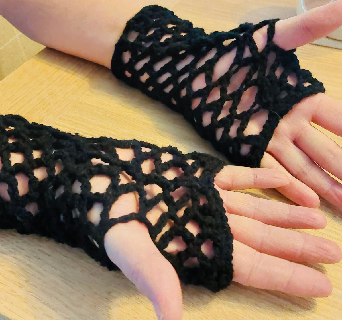 CROCHET PATTERN for Fingerless Fishnet Crochet Gloves - Etsy