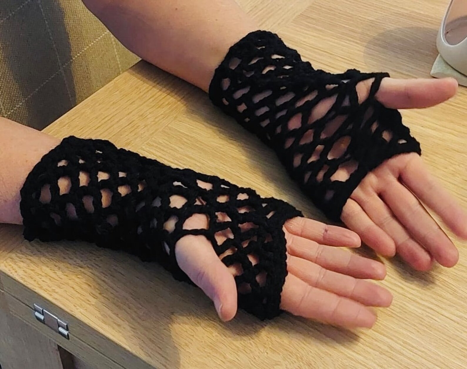 CROCHET PATTERN for Fingerless Fishnet Crochet Gloves - Etsy
