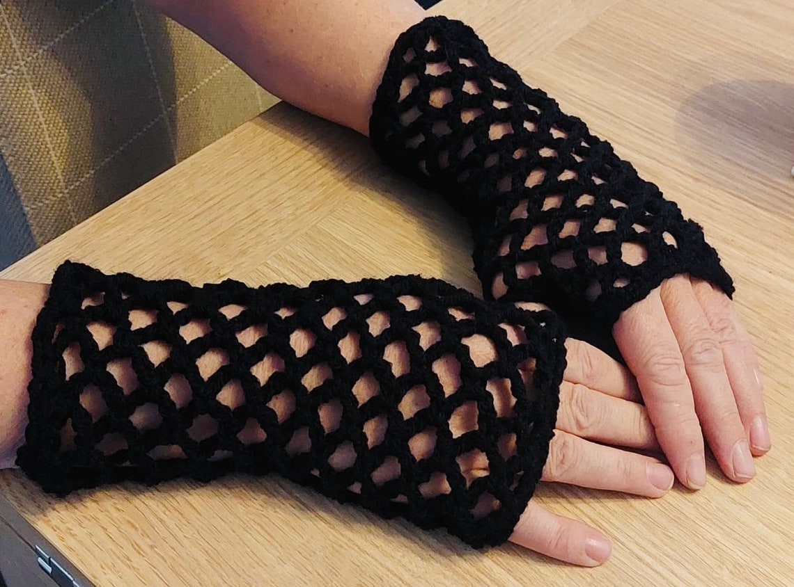 CROCHET PATTERN for Fingerless Fishnet Crochet Gloves - Etsy