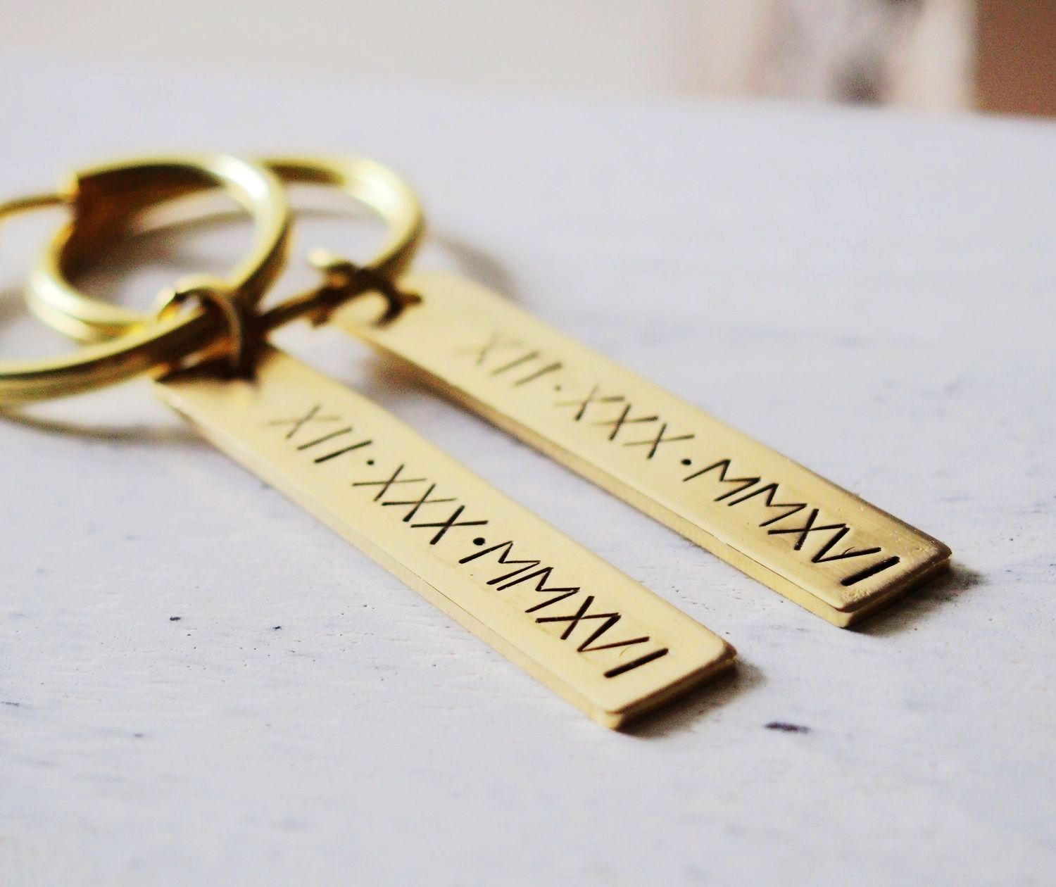 Custom Couples Keychain Personalized Couple Gifts Roman - Etsy