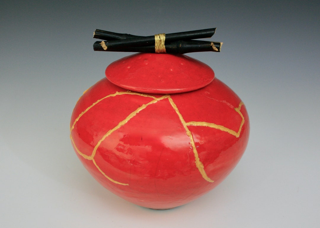 Raku Pottery kintsukuroi/kintsugi Red, A Singular Raku Vessel With a ...